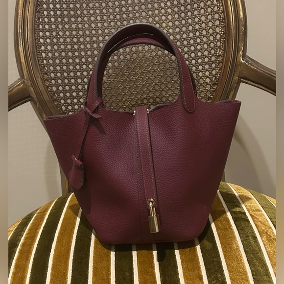 Bags | Burgundy Leather Bucket Bag With Lock Design 7 In X 7 In X 5 In ...